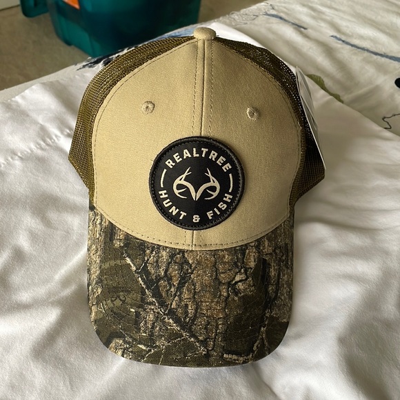Realtree | Accessories | Realtree Trucker Hat | Poshmark